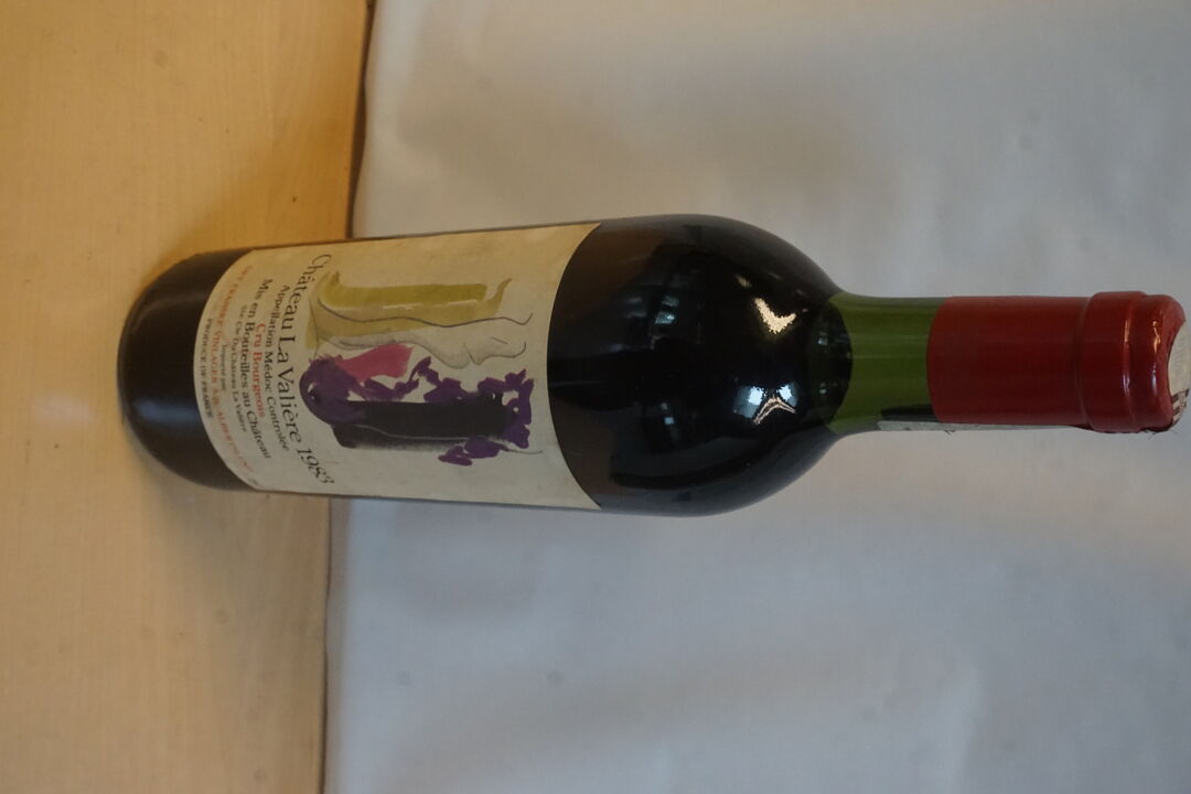 A7316 L285 - 1 fl. CHATEAU LA VALIERE CRU BORGEOIS 1983
